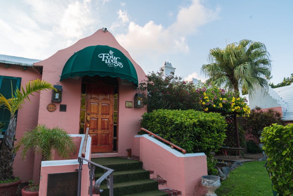 Fourways Restaurant – Dining Bermuda