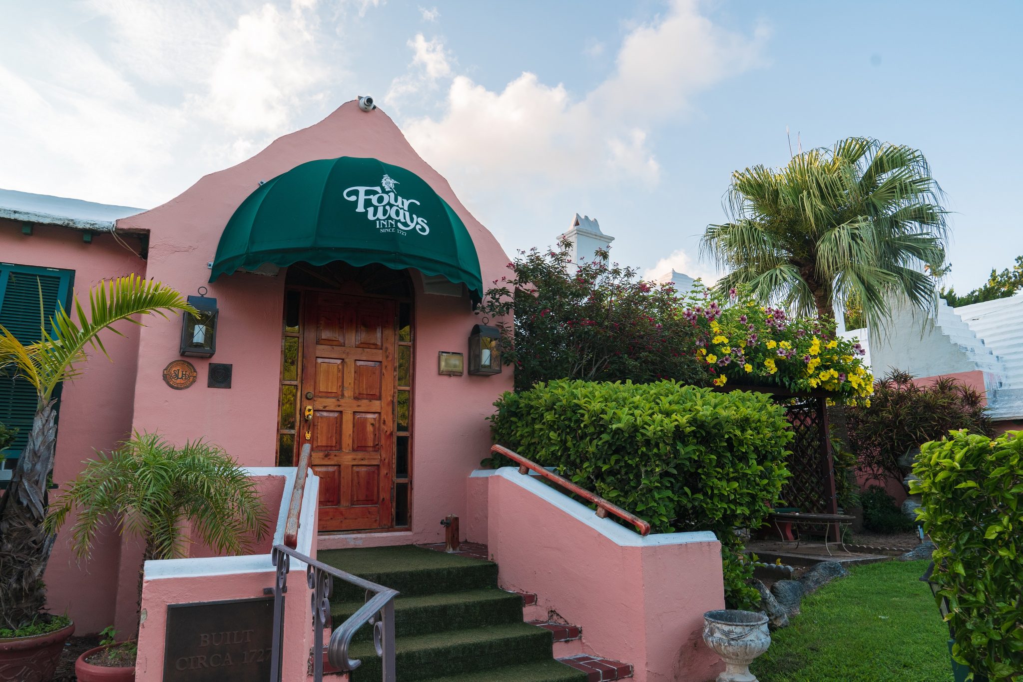 Fourways Restaurant – Dining Bermuda